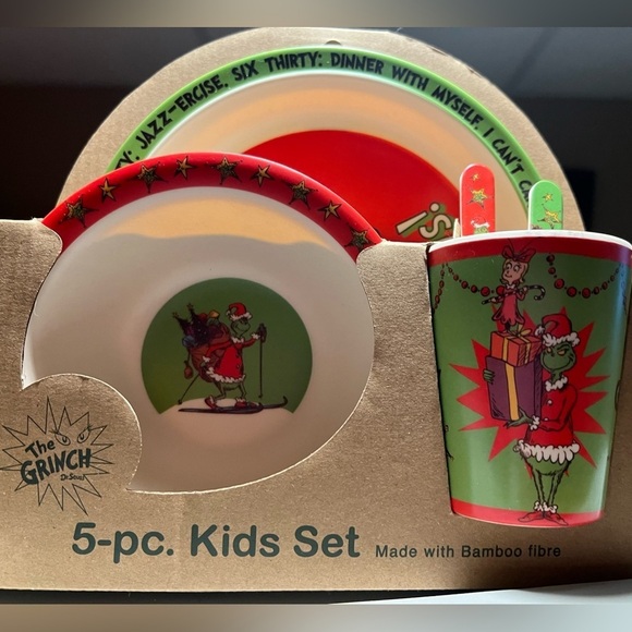 Dr Seuss | Dining | Nwtdr Seuss The Grinch 5 Piece Childrens Dinnerware ...